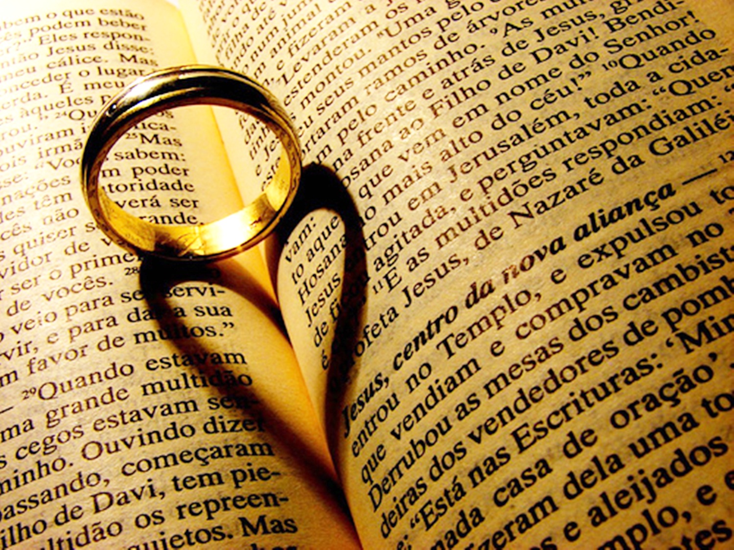 1 Coríntios 13: 8 - O amor tudo suporta - Palavra de Deus